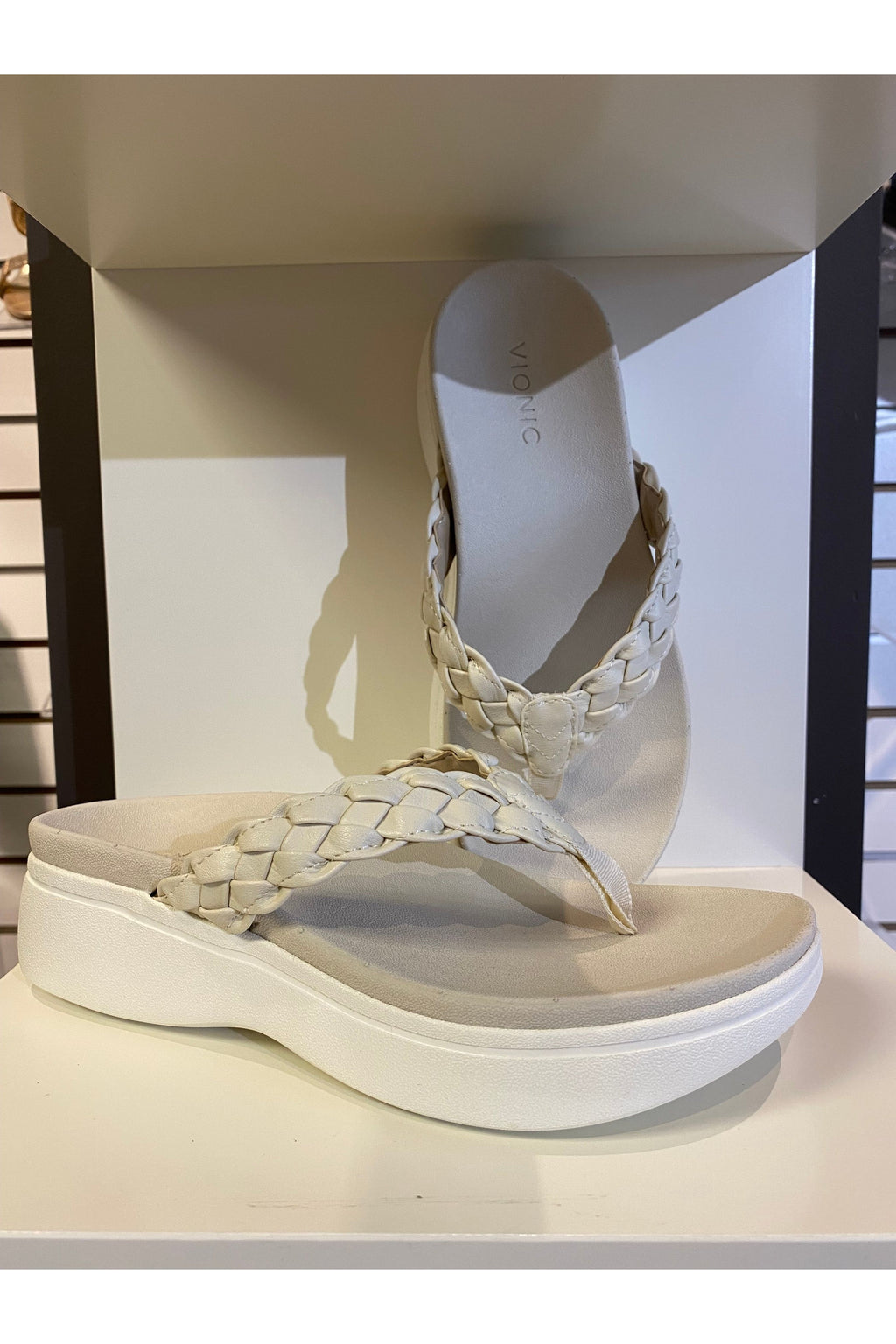 Vionic Flip-Flop Platform Sandal - Style Kenji – Close To You Boutique